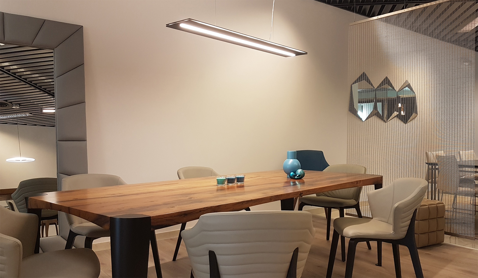 A place to meet design and comfort - Elesi Luce